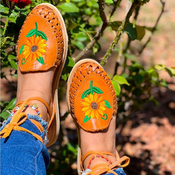 Mexican Artisans | Shoes | Mexican Leather Sandals With Embroidered ...